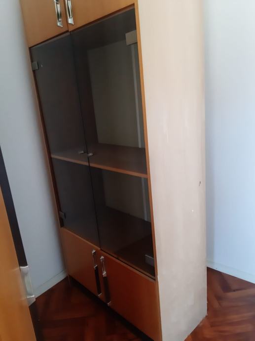 Ormari i vitrina