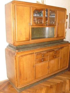 stari francuski kredenc