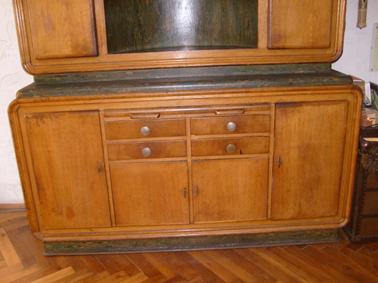 stari francuski kredenc