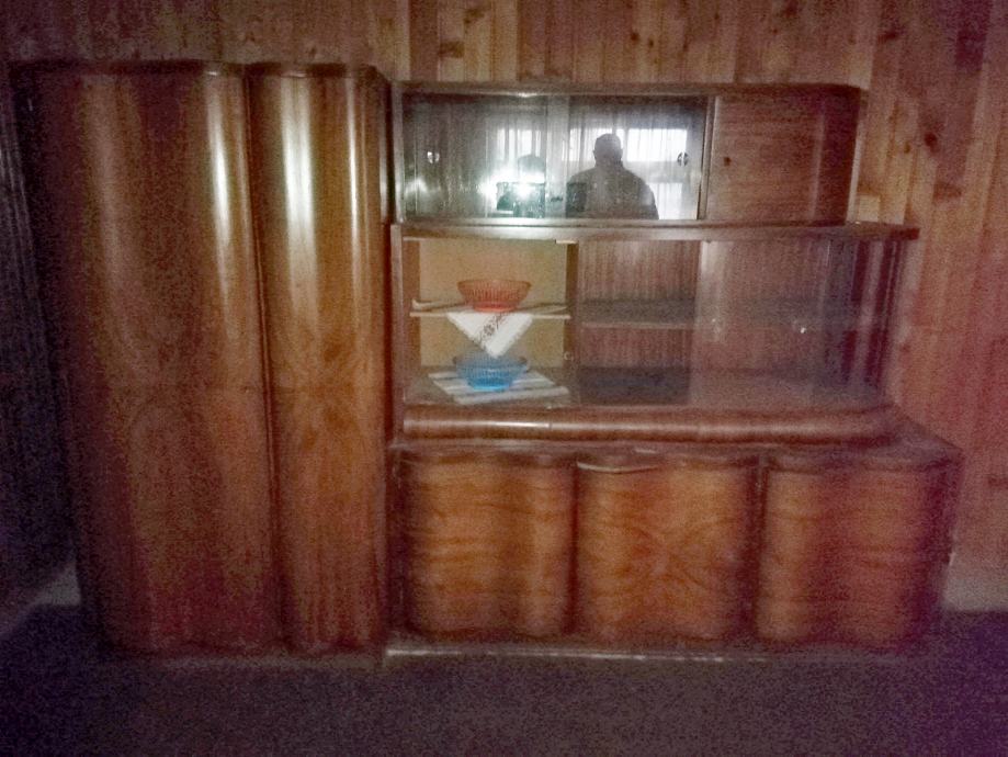 VITRINA I ORMAR STARINSKI