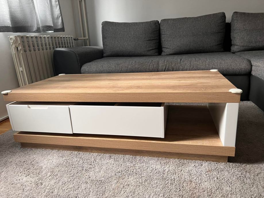 Dnevni boravak - kutna garnitura, stol, TV stalak