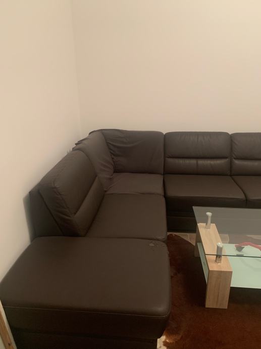 Ugao kauč na razvlačenje