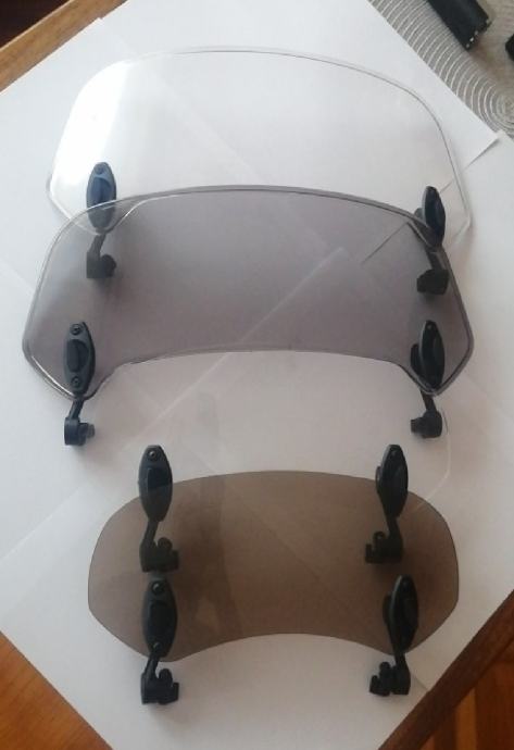 Deflektor za motocikl