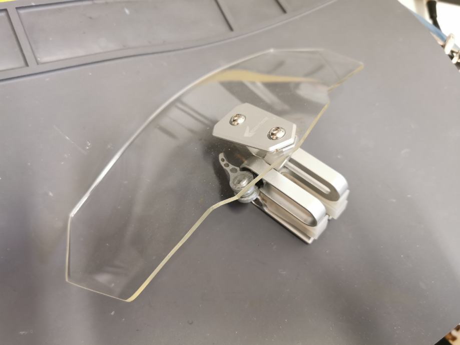 Deflektor za motor - vizir