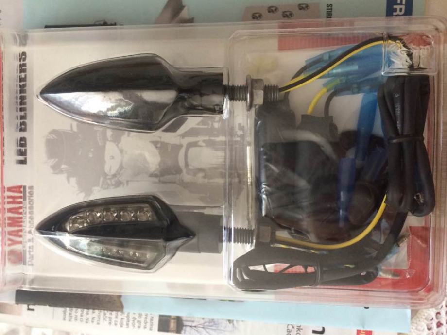 LED žmigavci Yamaha - Arrow Black