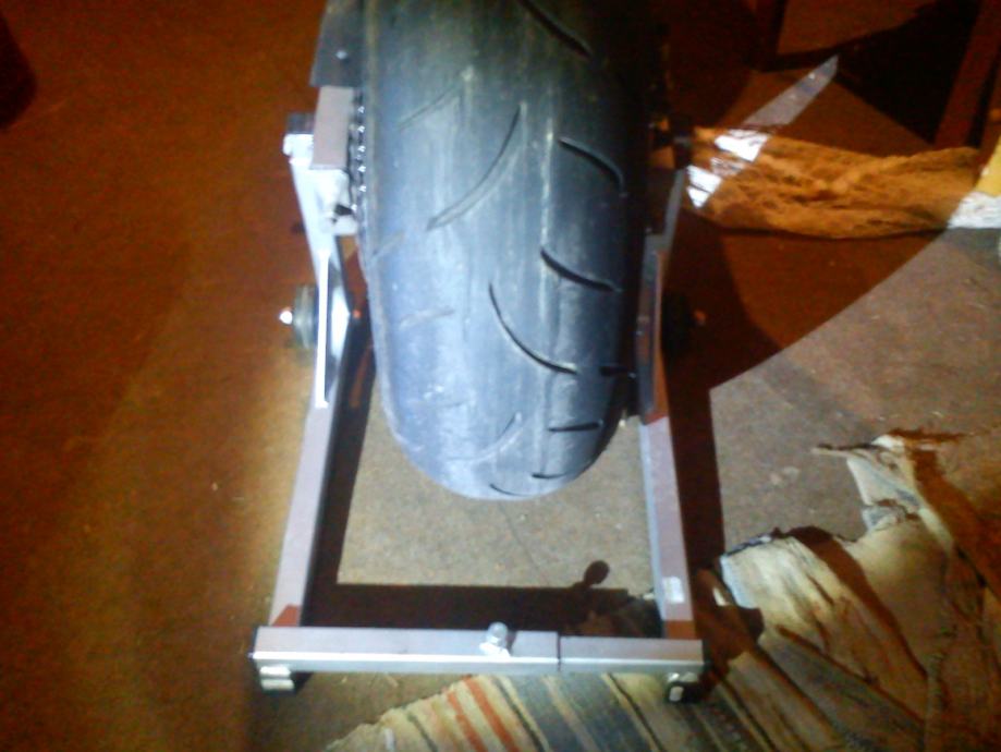 Štender za motor zadnji