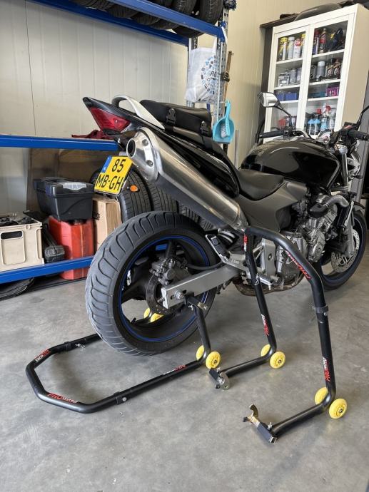 Štenderi za motor • Nosači motora