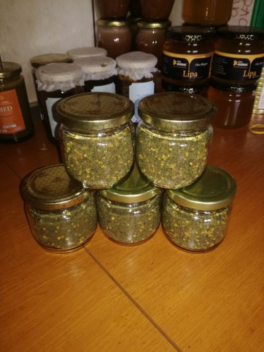 DOMACI MED I PCELINJI PROIZVODI