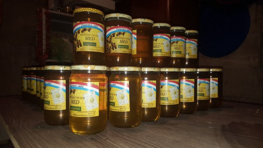 Domaći vrcani med