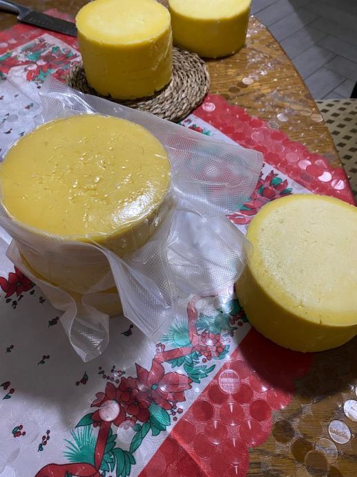 Lički kravlji sir kuhani