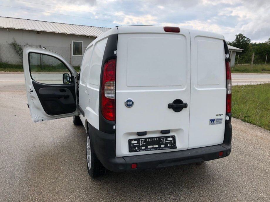Fiat Doblo 1,9 JTD CARGO - SA RASHLADNOM KOMOROM, 2008 god.