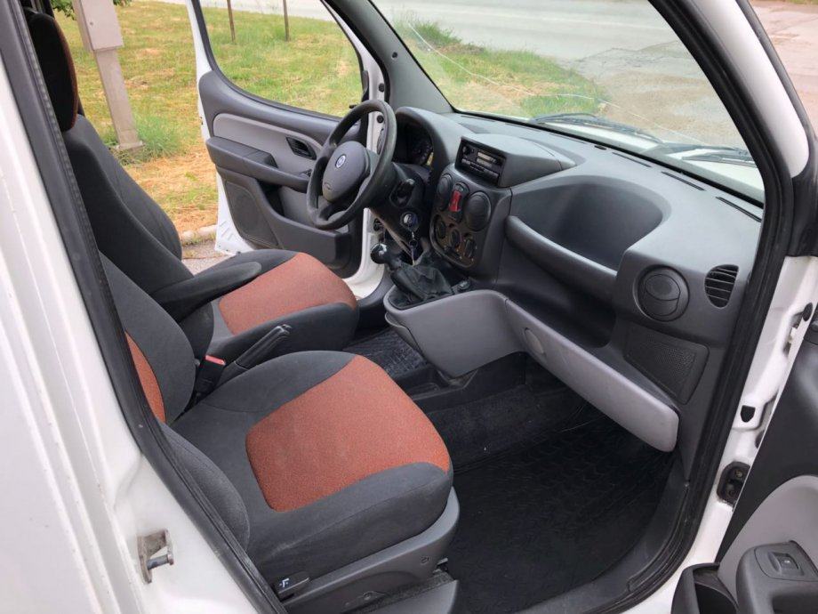 Fiat Doblo 1,9 JTD CARGO - SA RASHLADNOM KOMOROM, 2008 god.