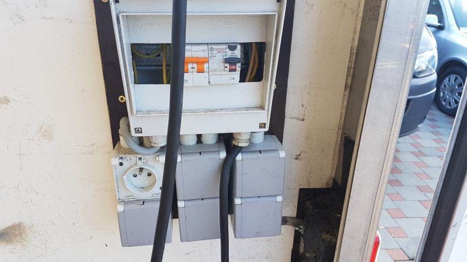 Fiat Ducato Maxi Dupla Kabina 3,0 JTD; Pokretna trgovina; 7 sjedala ...