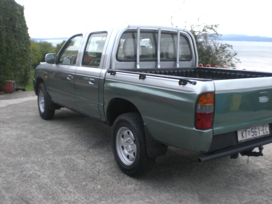 MAZDA B2500 4X4, 2001 god.