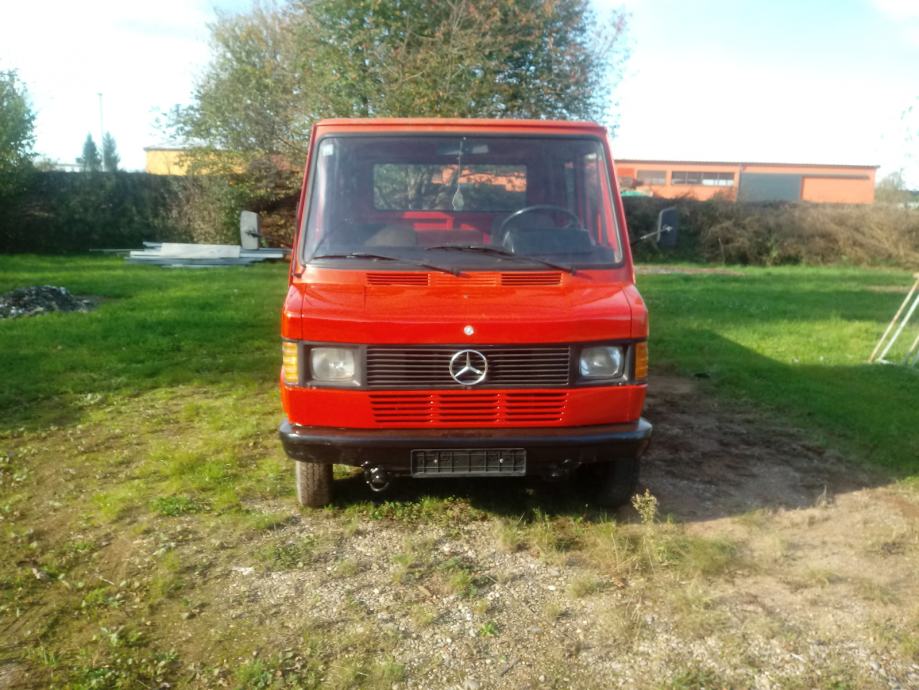 Mercedes 207 D, 1980 god.