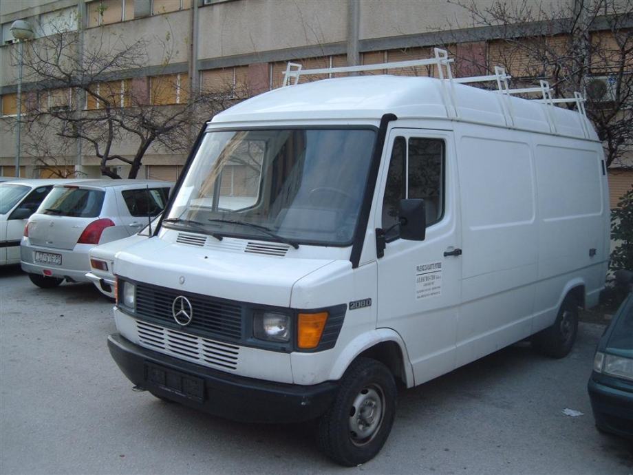 MERCEDES 208 D, 1991 god.