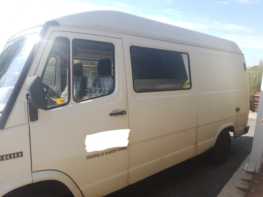 Mercedes 210D dizel kombi, 1995 god.