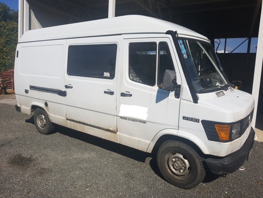 Mercedes 210D dizel kombi, 1995 god.