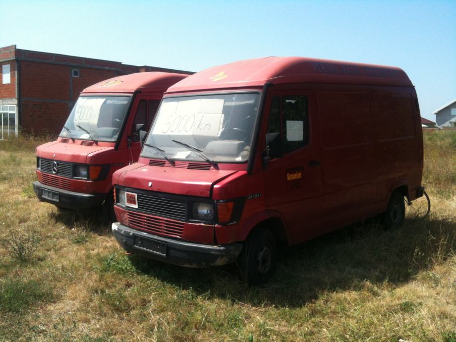 Mercedes 208, 1992 god.