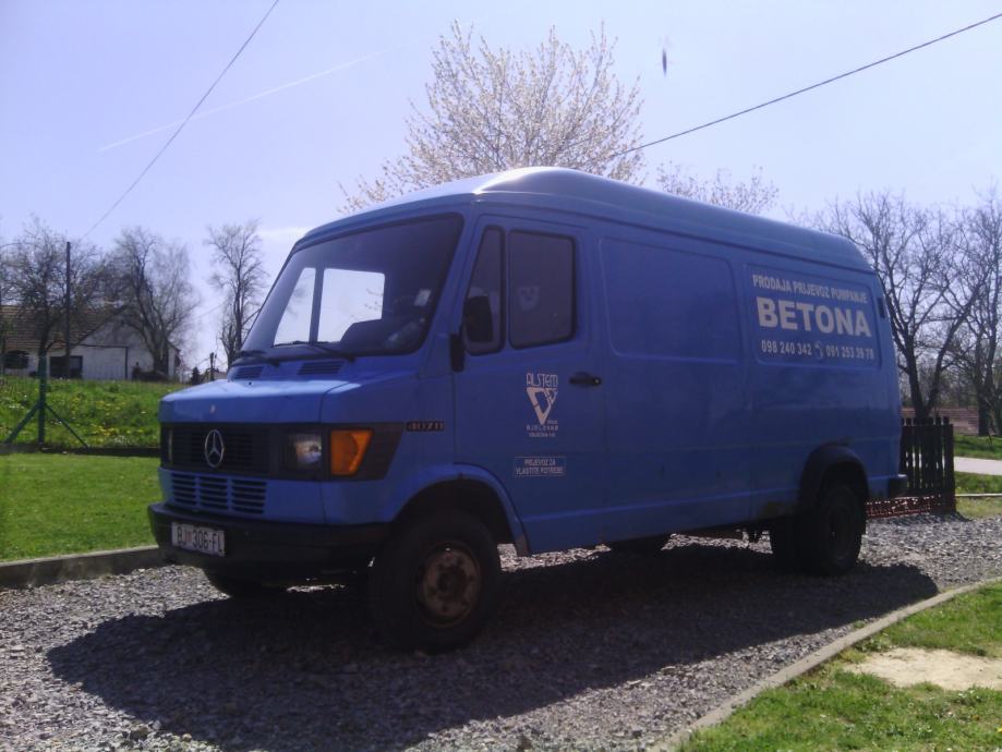 Mercedes 407 D, 1985 god.