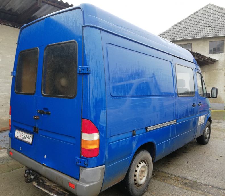 Mercedes Sprinter 208D 9 sjedala 7000kn+pdv, 1998 god.