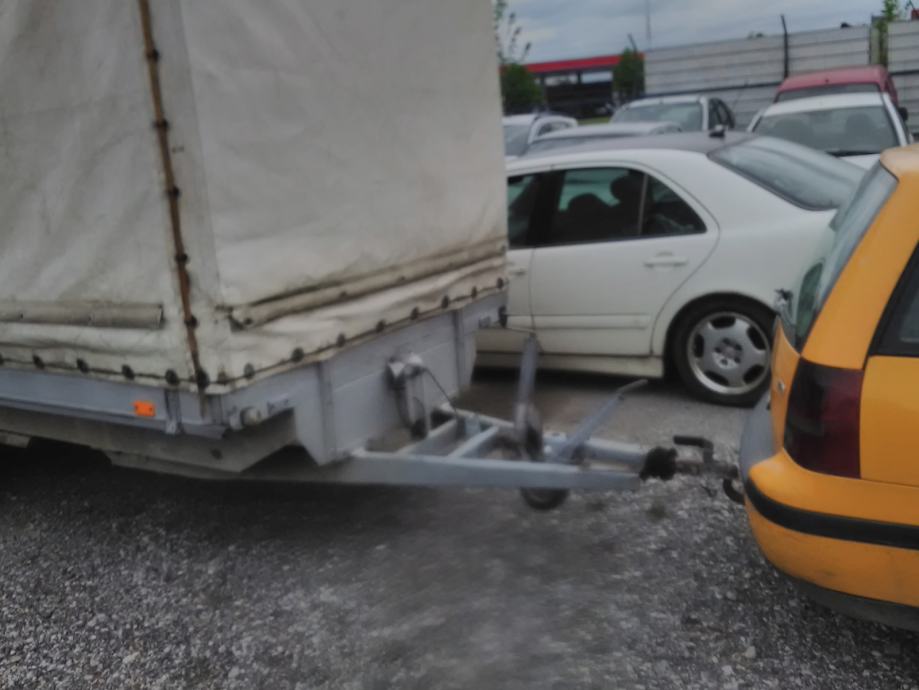 PRIKOLICA S CERADOM 2 OSOVINE,1660kg nosivost, 2012 god.