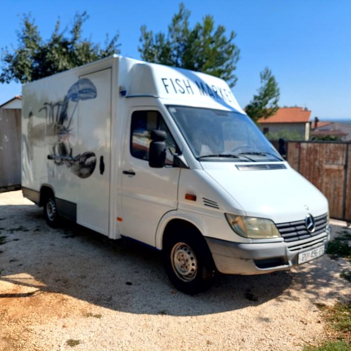 Mercedes Sprinter pokretna trgovina 12000+pdv vozilo u sustavu PDV-a ...