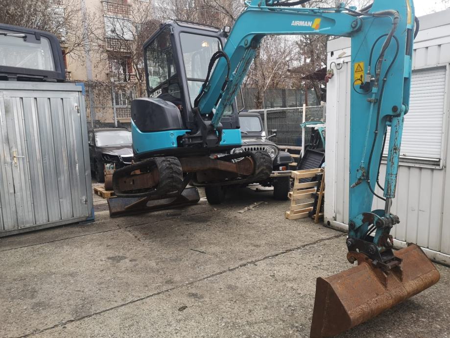 MINI BAGER 3,5t AIRMAN/HITACHI AX35U-4 cijena bez PDV-a, 2006 god.