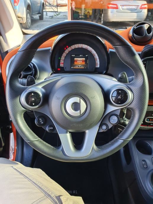 Smart edition one, 2015 god.