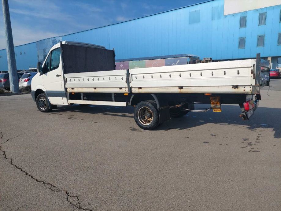 VW CRAFTER MAX 2.5 TDi utovarni sanduk 5 metara 9000 € sa PDVom, 2008 god.