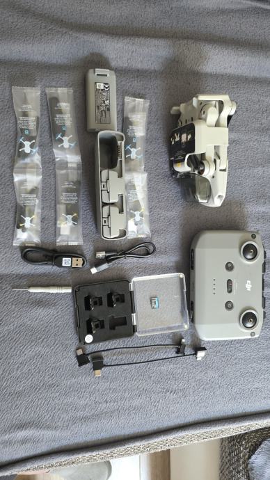 DJI Mini 4K Fly More Combo, 4K kamera, 3 baterije