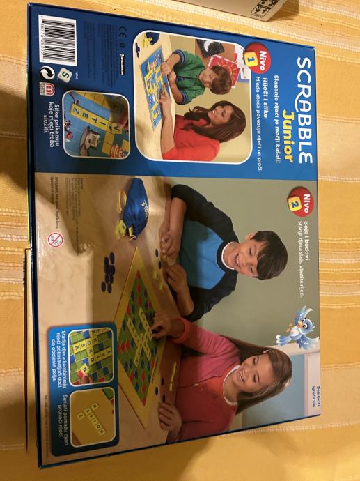 igra SCRABBLE JUNIOR-HRVATSKI