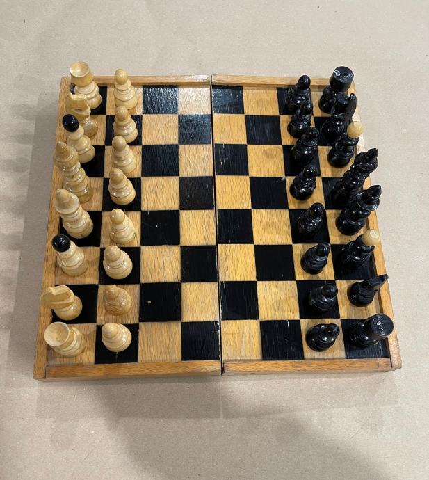 Šahovski set - drveni