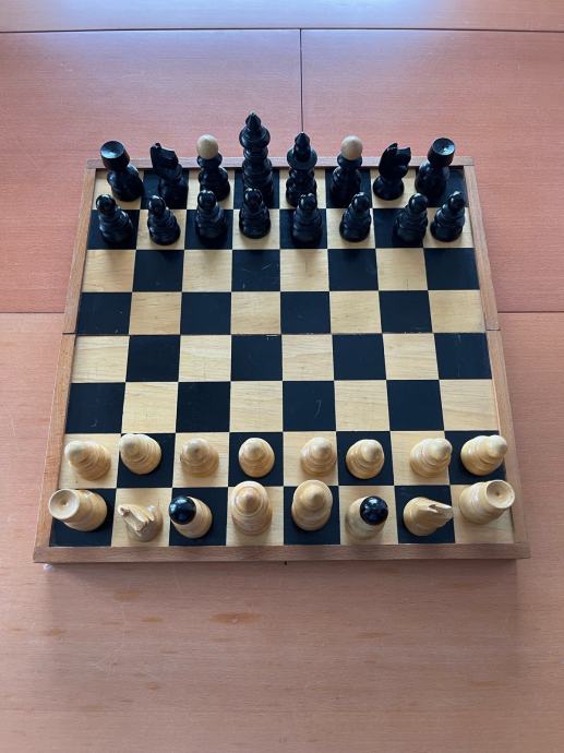 Šahovski set - drveni