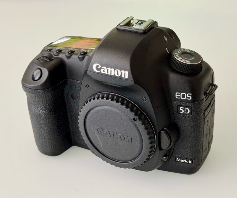 Canon 5D Mark II + originalni Canon Battery Grip BG-E6