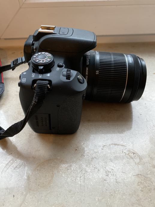 Canon Eos 700 D