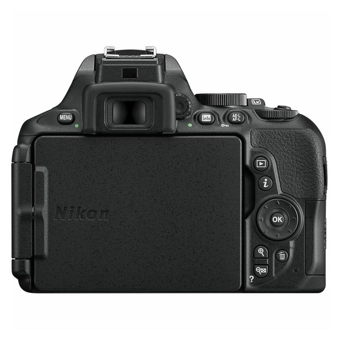 NIKON D5600 Digital SLR Camera + AF-S 18-140mm f/3.5-5.6G VR - NOVO