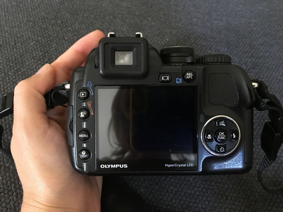 Olympus-SP-570UZ 10MP Digital Camera 20x Optical Zoom