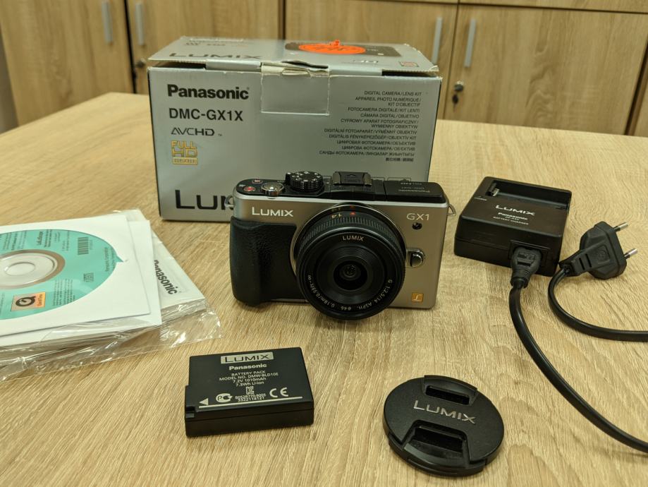 Panasonic LUMIX DMC-GX1 + objektiv G 14mm f/2.5