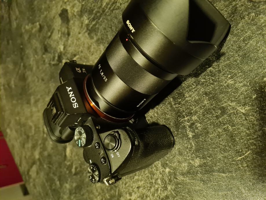 Sony A7III sa Sony Carl Zeiss FE 55mm f/1.8 objektivom
