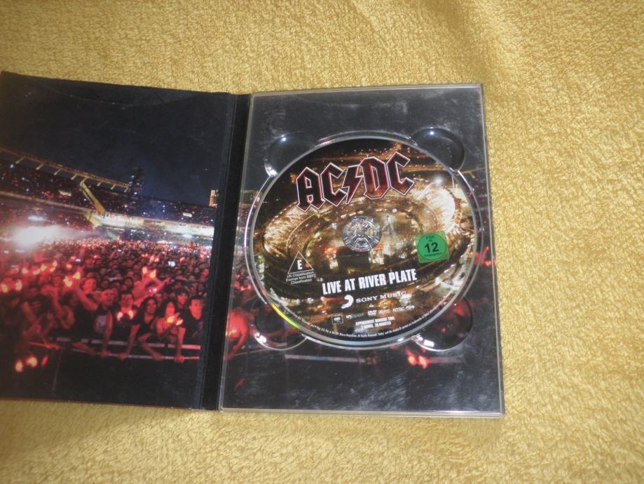 AC / DC - LIVE AT RIVER PLATE DVD