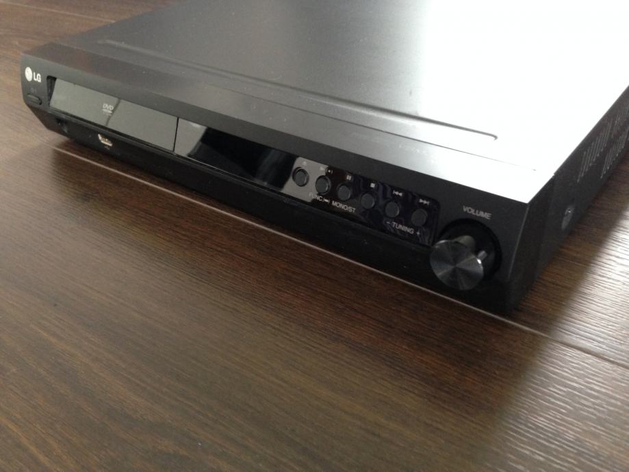 DVD MP3 DivX Player LG HT202SF