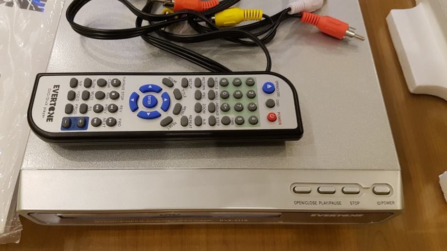 Prijenosni DVD DivX player