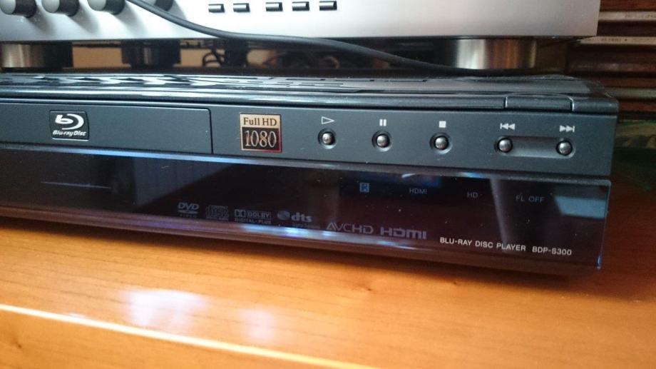 Sony BDP-S300 (blue-ray player)