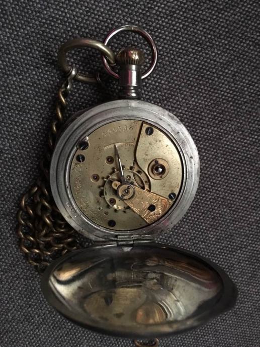 Elgin dzepni sat 1878. god sa lancem i ključem za navijanje 18 size