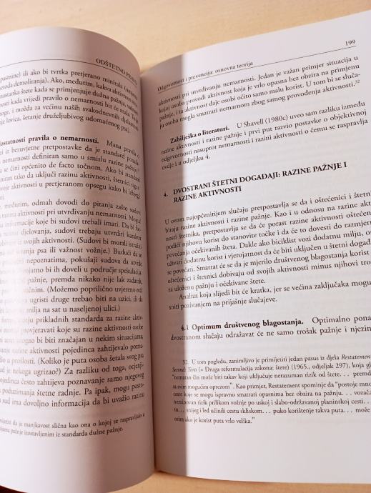 Temelji ekonomske analize prava, Steven Shavell