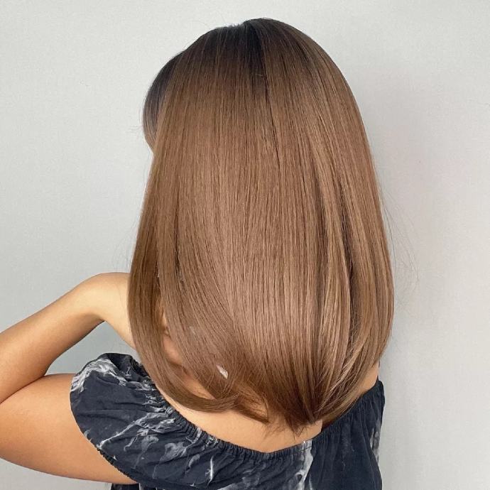 Perika nova duži Smeđi Bob Sa Šiškama, Prirodan Izgled Kose