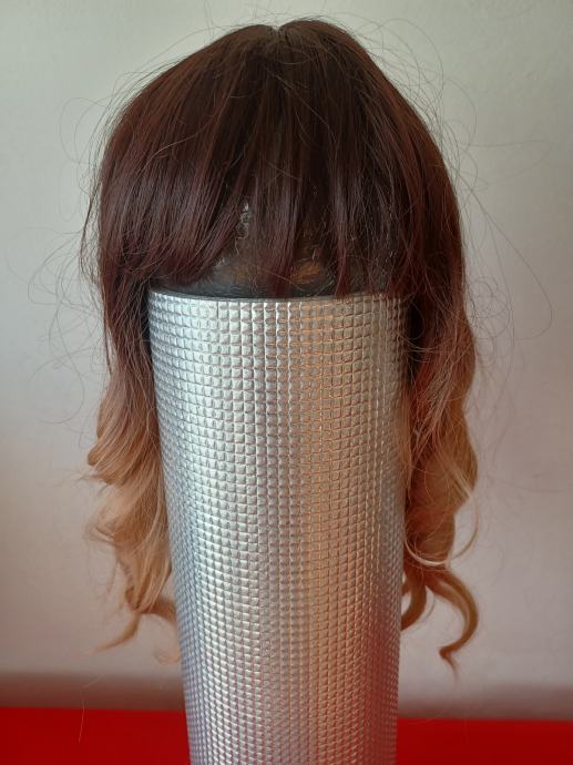 Perika smeđa sa kodri