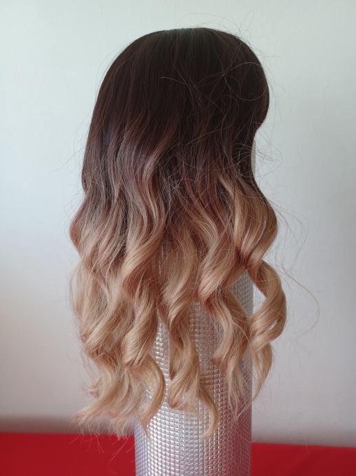 Perika smeđa sa kodri