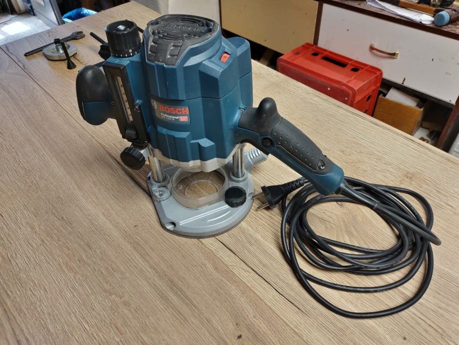 Bosch Professional GOF 1250 CE